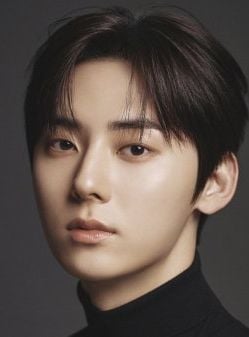 Min-ho Hwang - AdoroCinema