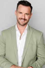 Alex Ross - AdoroCinema