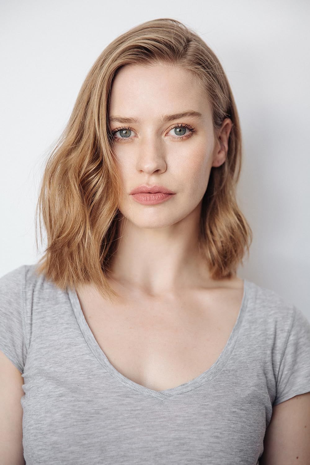 Camille Stopps : A biografia - AdoroCinema