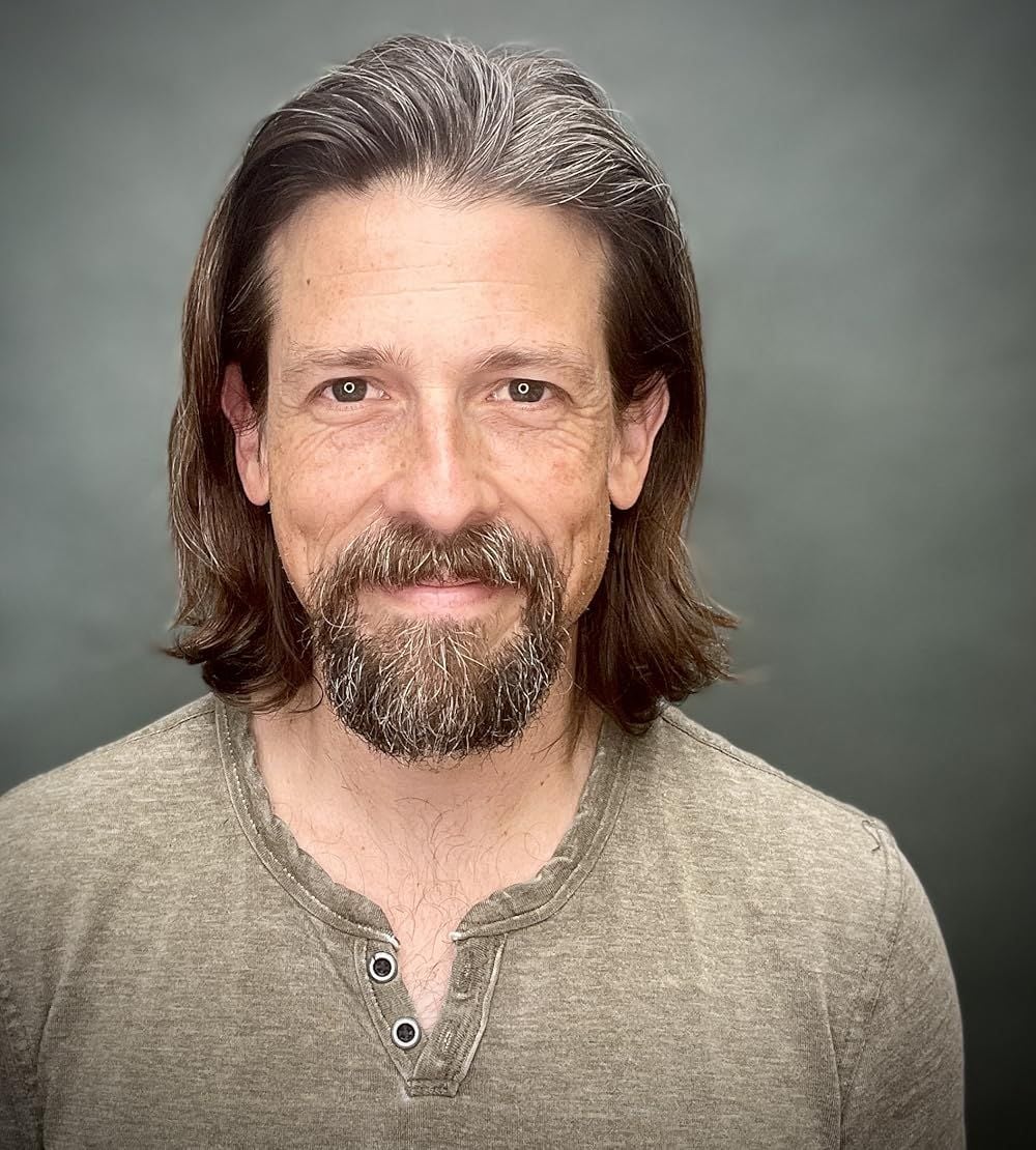 Ian Hummel : A biografia - AdoroCinema