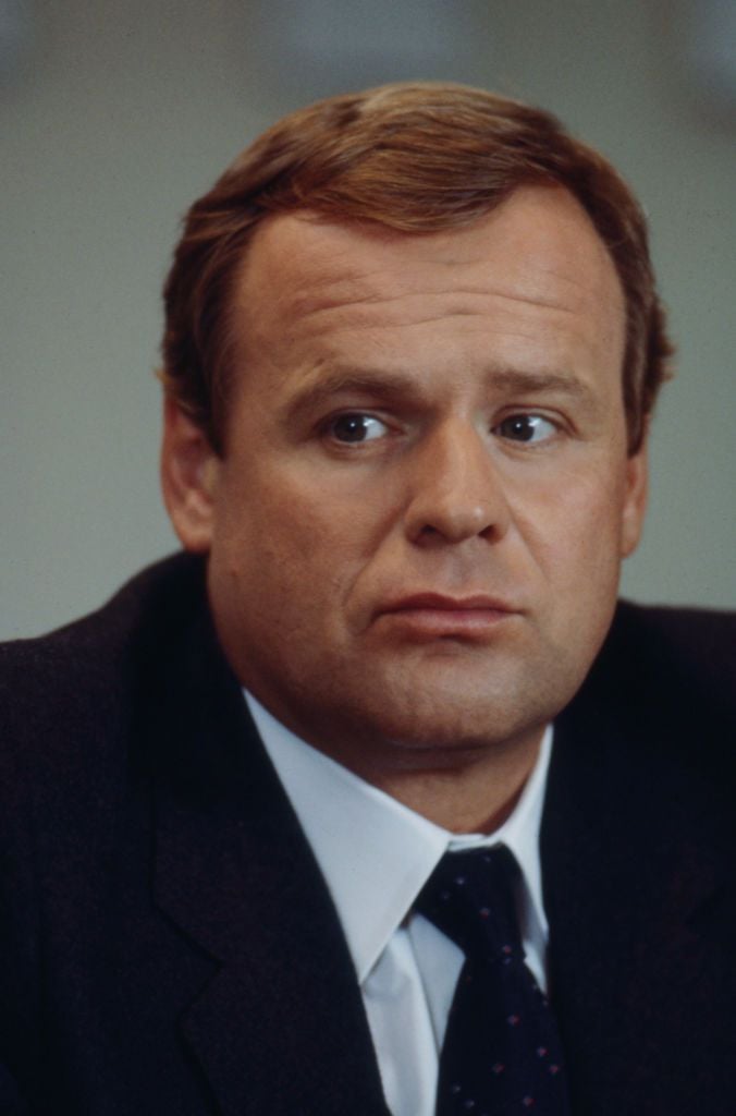 George Dzundza - AdoroCinema