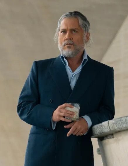 Day Drinker : Elenco, atores, equipa técnica, produção - AdoroCinema