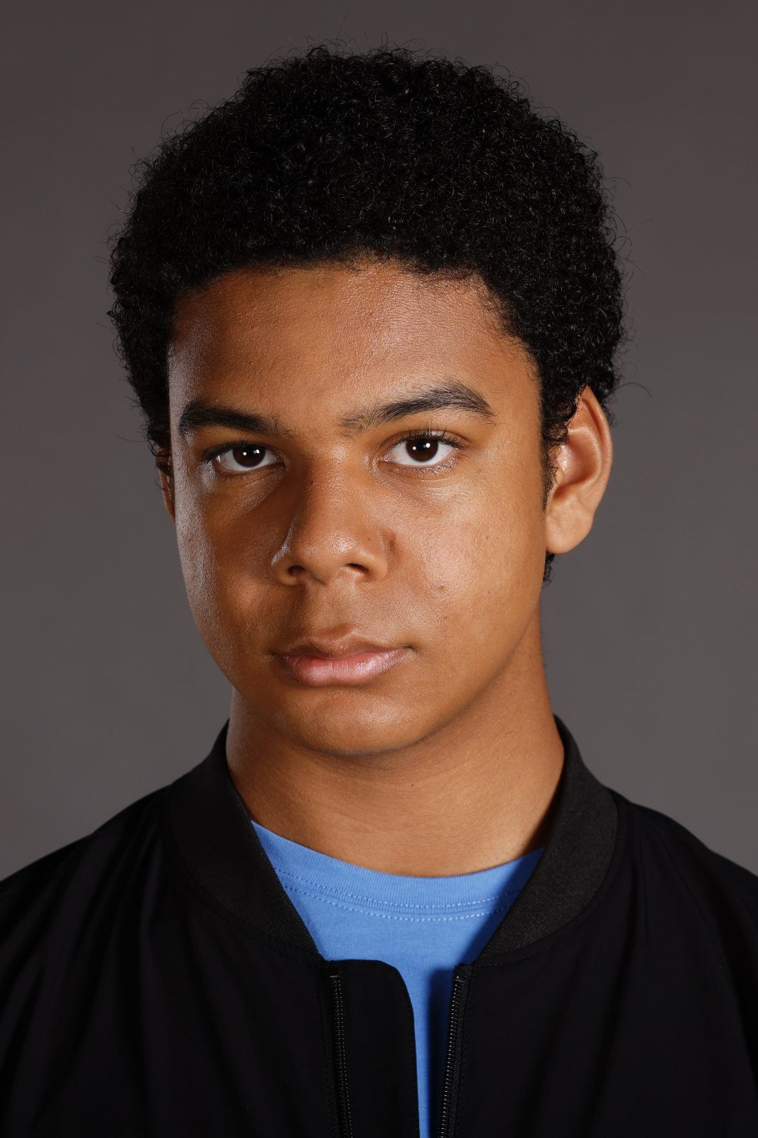 Noah Akhigbe : A biografia - AdoroCinema