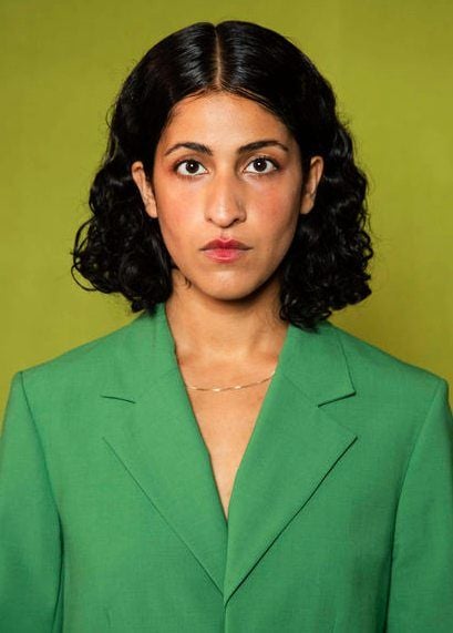 Banafshe Hourmazdi : A biografia - AdoroCinema