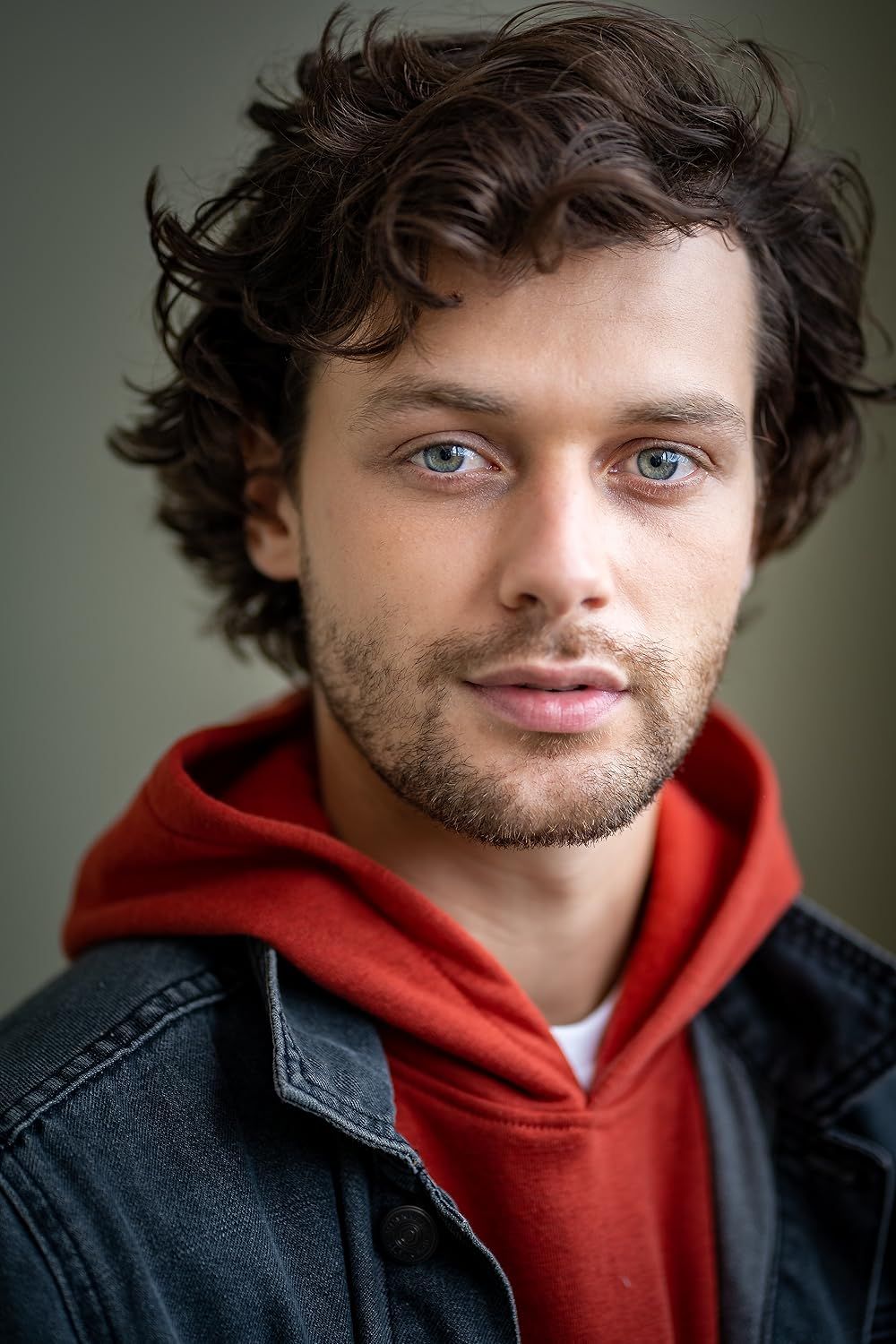 Jesse Hyde : A biografia - AdoroCinema