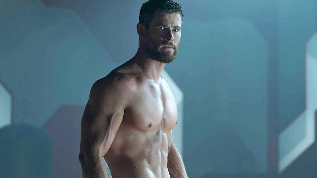 O treino da estrela da Marvel, Chris Hemsworth, é simplesmente insano ...
