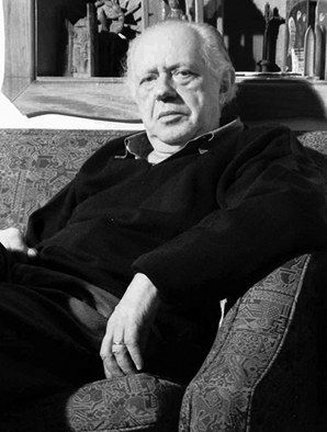 Affonso Ávila : A biografia - AdoroCinema