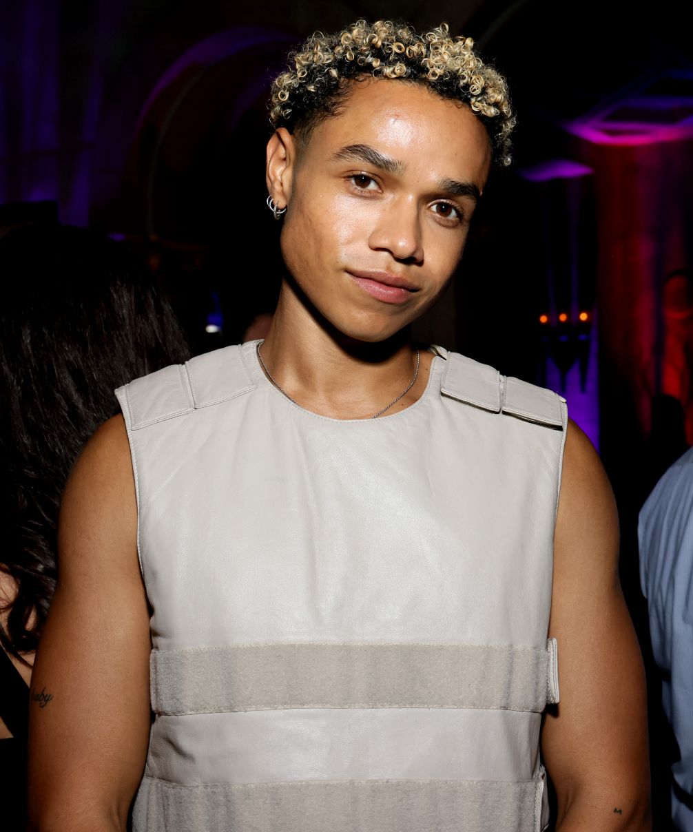 Miles Gutierrez-Riley : A biografia - AdoroCinema