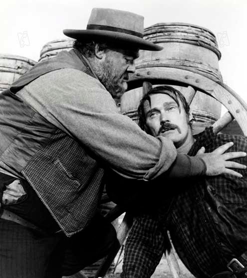Foto de Chuck Connors - Da Terra Nascem os Homens : Fotos William Wyler ...