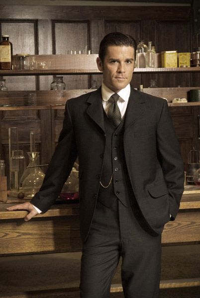 Murdoch Mysteries : Fotos Yannick Bisson - 39 no 88 - AdoroCinema