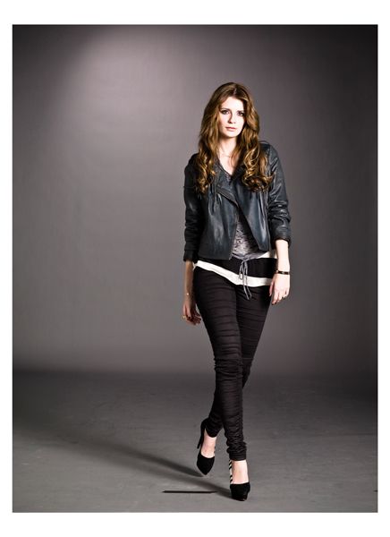 The Beautiful Life : Fotos Mischa Barton - 6 no 29 - AdoroCinema