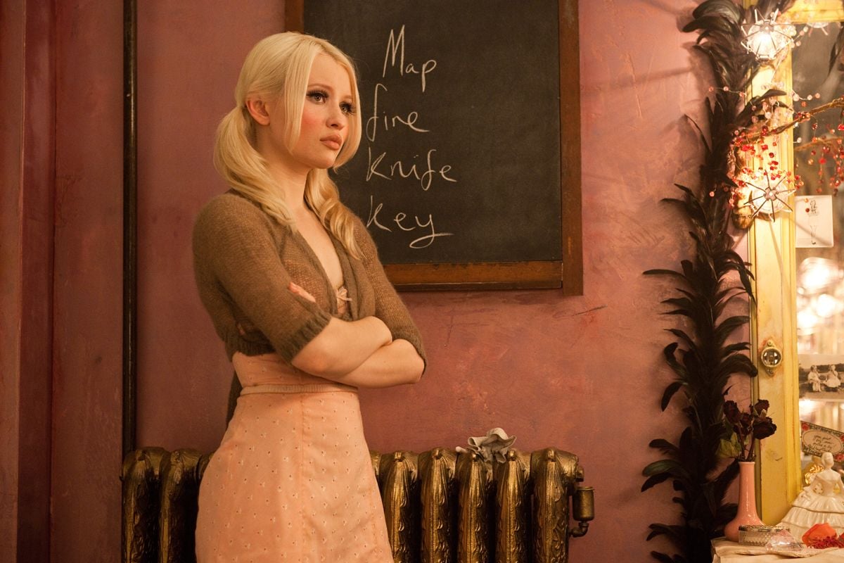 Foto de Emily Browning - Sucker Punch - Mundo Surreal : Fotos Emily ...