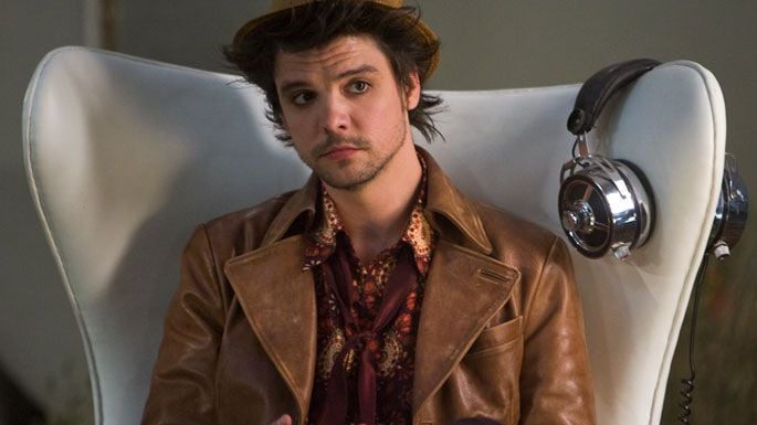 Alice (2009) : Fotos Andrew Lee Potts - 12 no 32 - AdoroCinema