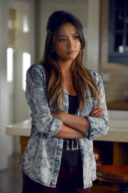 Pretty Little Liars : Pretty Little Liars : Fotos Shay Mitchell - 555 ...