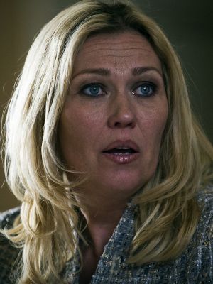 Outi Mäenpää - AdoroCinema