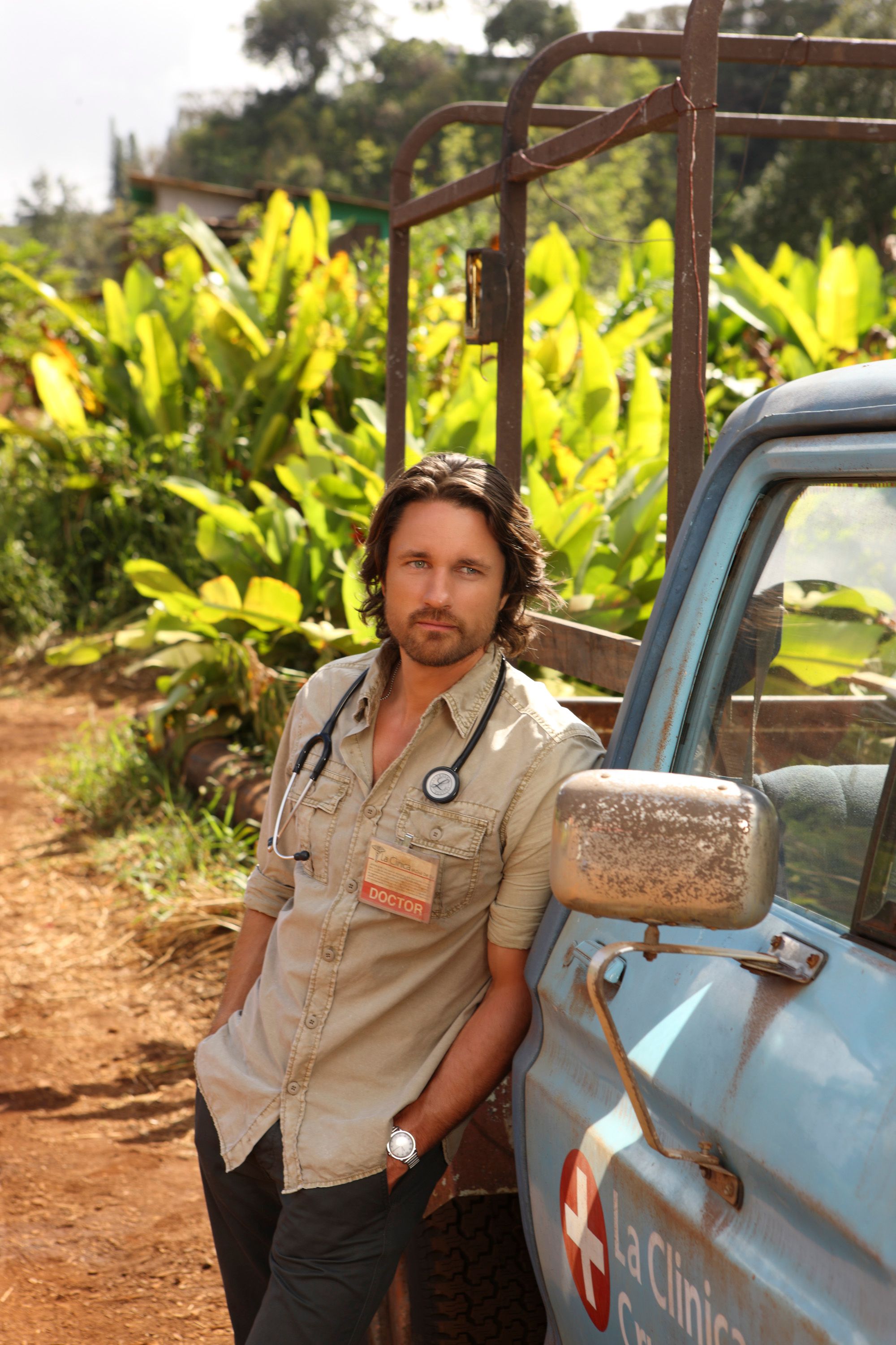 Off The Map : Fotos Martin Henderson - 37 no 41 - AdoroCinema