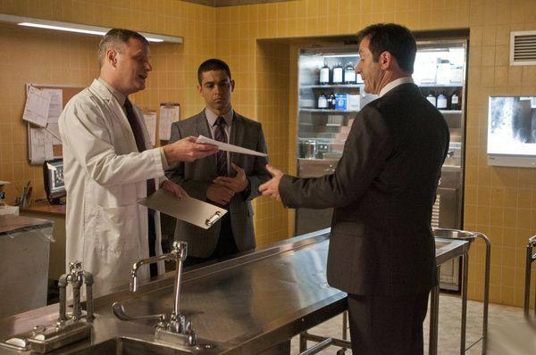 Awake : Awake : Fotos Jason Isaacs, Wilmer Valderrama - 35 no 45 ...