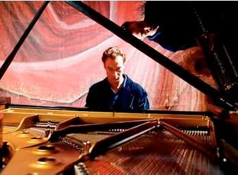 Foto do filme Assédio - Foto 4 de 7 - AdoroCinema