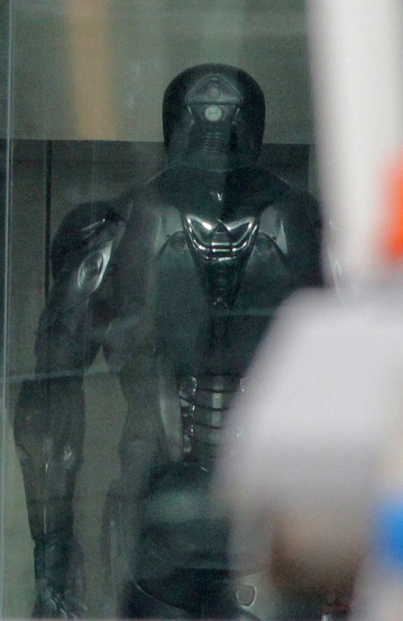 Robocop: Novas fotos revelam os detalhes da armadura do herói ...