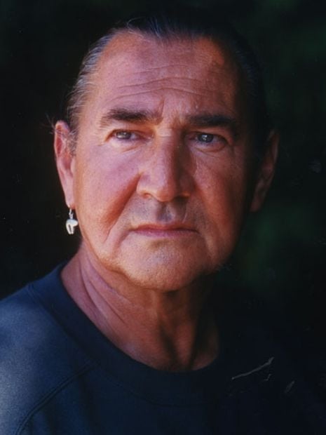 August Schellenberg - AdoroCinema