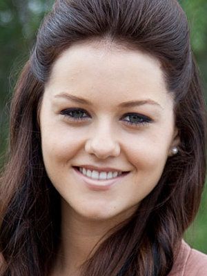 Isabelle Cornish - AdoroCinema