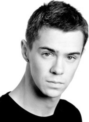 Sam Keeley - AdoroCinema