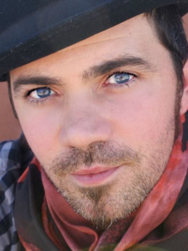 Josh Hammond - AdoroCinema