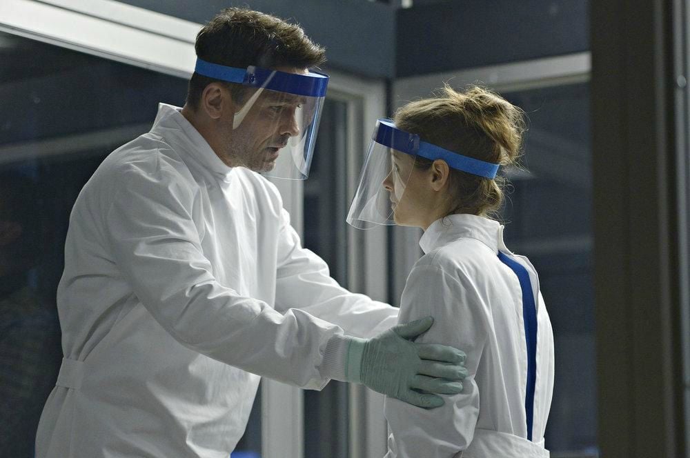 Helix : Helix : Fotos Billy Campbell, Jordan Hayes - 87 no 129 ...