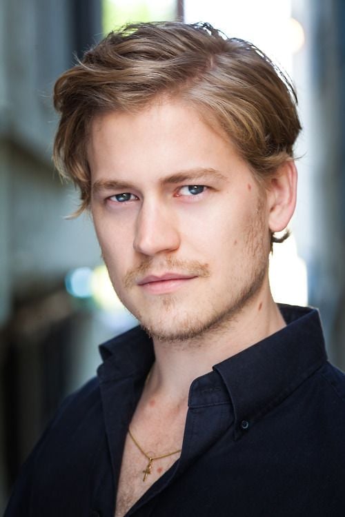 Gavin Stenhouse - AdoroCinema