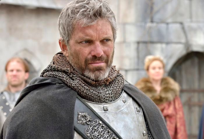 Reign : Reign : Fotos - 156 no 327 - AdoroCinema