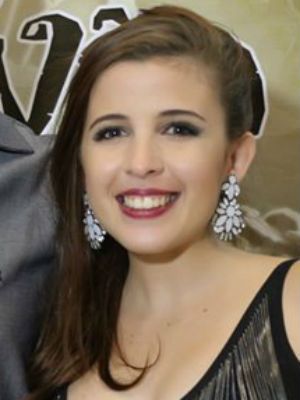 Rebecca Menezes - AdoroCinema