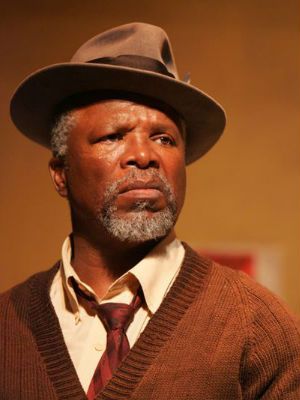 Winston Ntshona - AdoroCinema