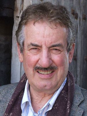 John Challis - AdoroCinema