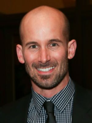 Max Currie - AdoroCinema