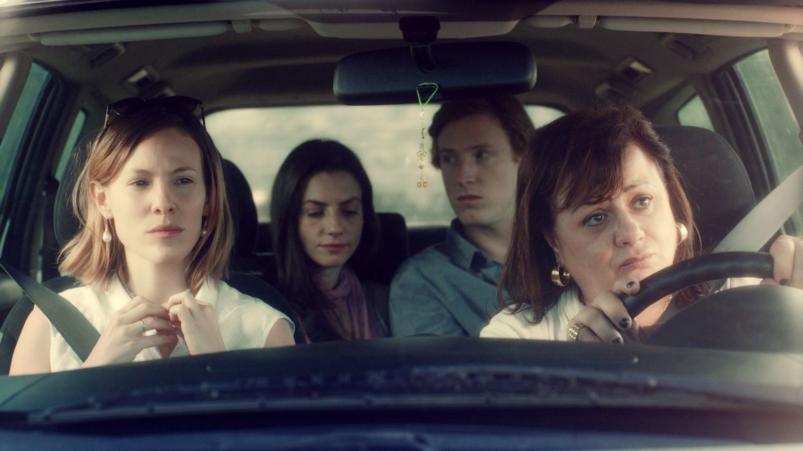 Foto de Neta Riskin - Em Qualquer Outro Lugar : Fotos Romi Aboulafia ...