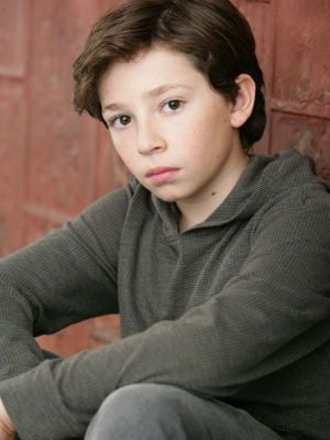 Joshua Carlon - AdoroCinema