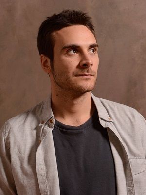 Andrew Renzi - AdoroCinema