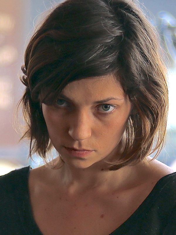 Emilie Deville - AdoroCinema