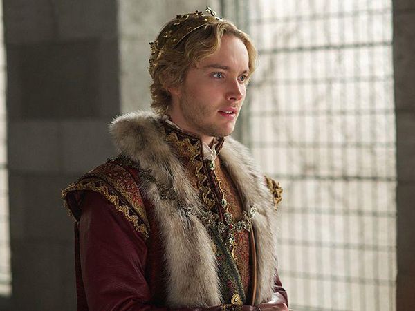 Reign : Reign : Fotos Toby Regbo - 40 no 327 - AdoroCinema