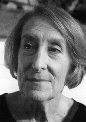 Janet Henfrey - AdoroCinema