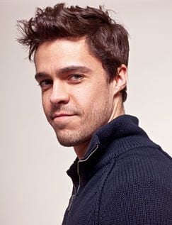 Oliver Rix - AdoroCinema