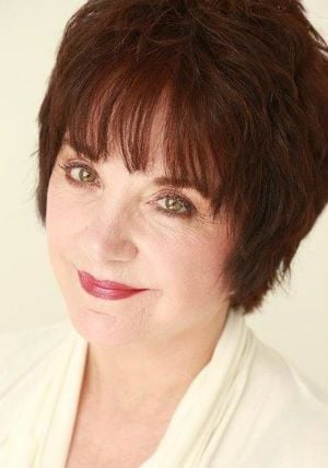 Lee Garlington - AdoroCinema