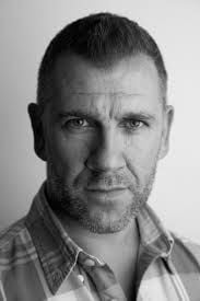 Dermot Magennis - AdoroCinema