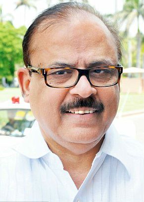 Tariq Anwar - AdoroCinema