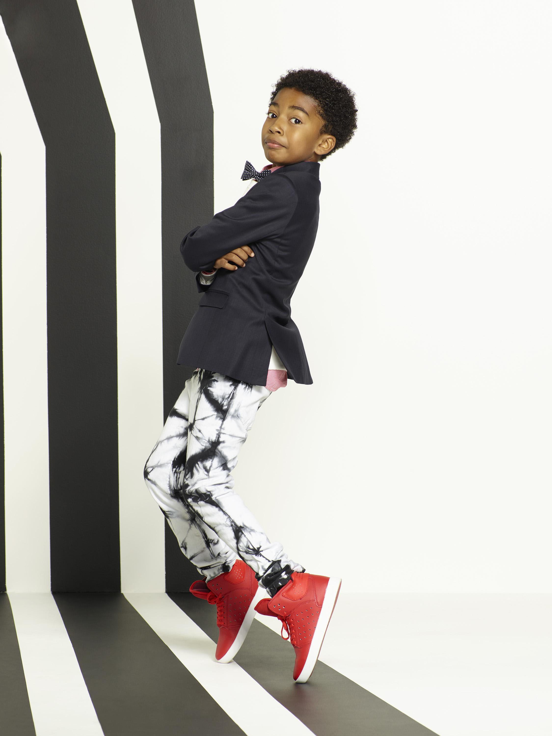 Black-ish : Fotos Miles Brown - 128 no 147 - AdoroCinema