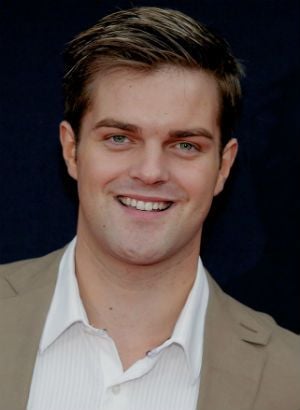 Harry Cook - AdoroCinema