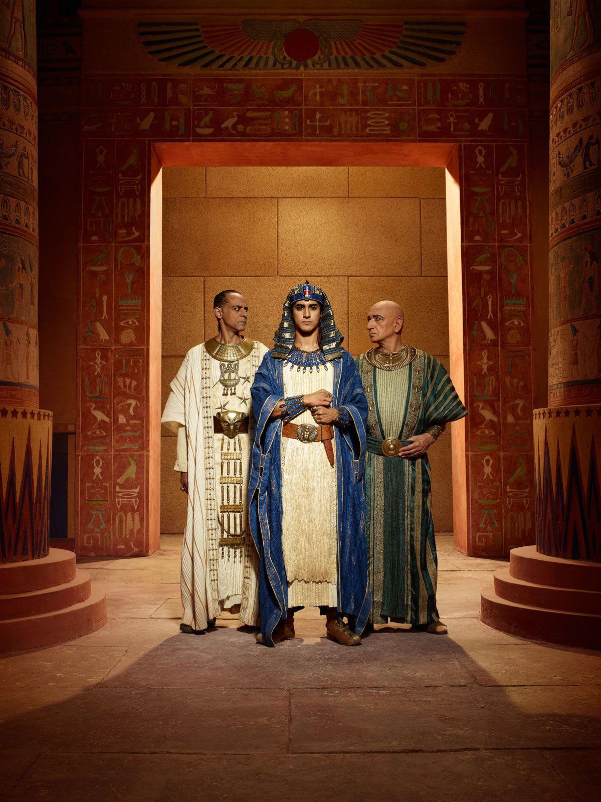 O Rei Tut : Fotos Ben Kingsley, Avan Jogia - 8 no 33 - AdoroCinema