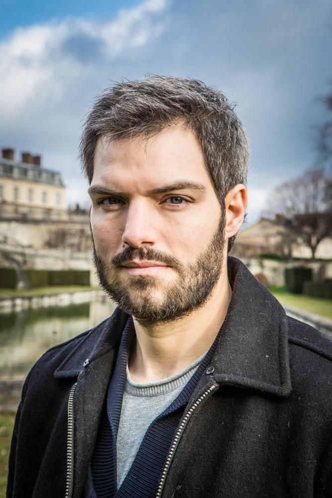 Falco : Revista Clément Manuel - 9 no 103 - AdoroCinema