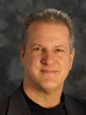 Jon Binkowski - AdoroCinema