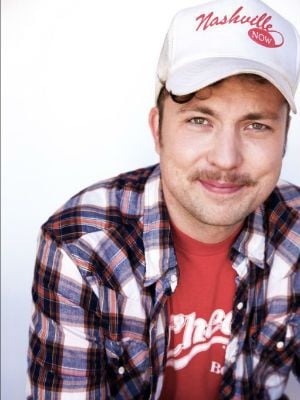 Travis Nicholson - AdoroCinema